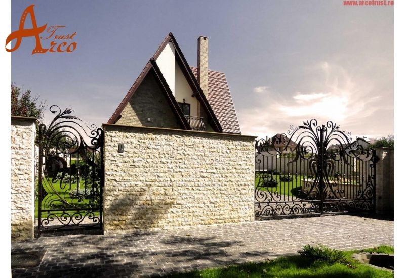 IEDERA SALBATICA LUX, Model de Porti si Garduri din Fier Forjat produs ...